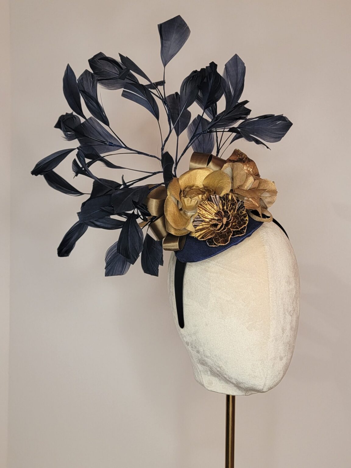 The Fascinating History of the Fascinator Hat - Polly Singer